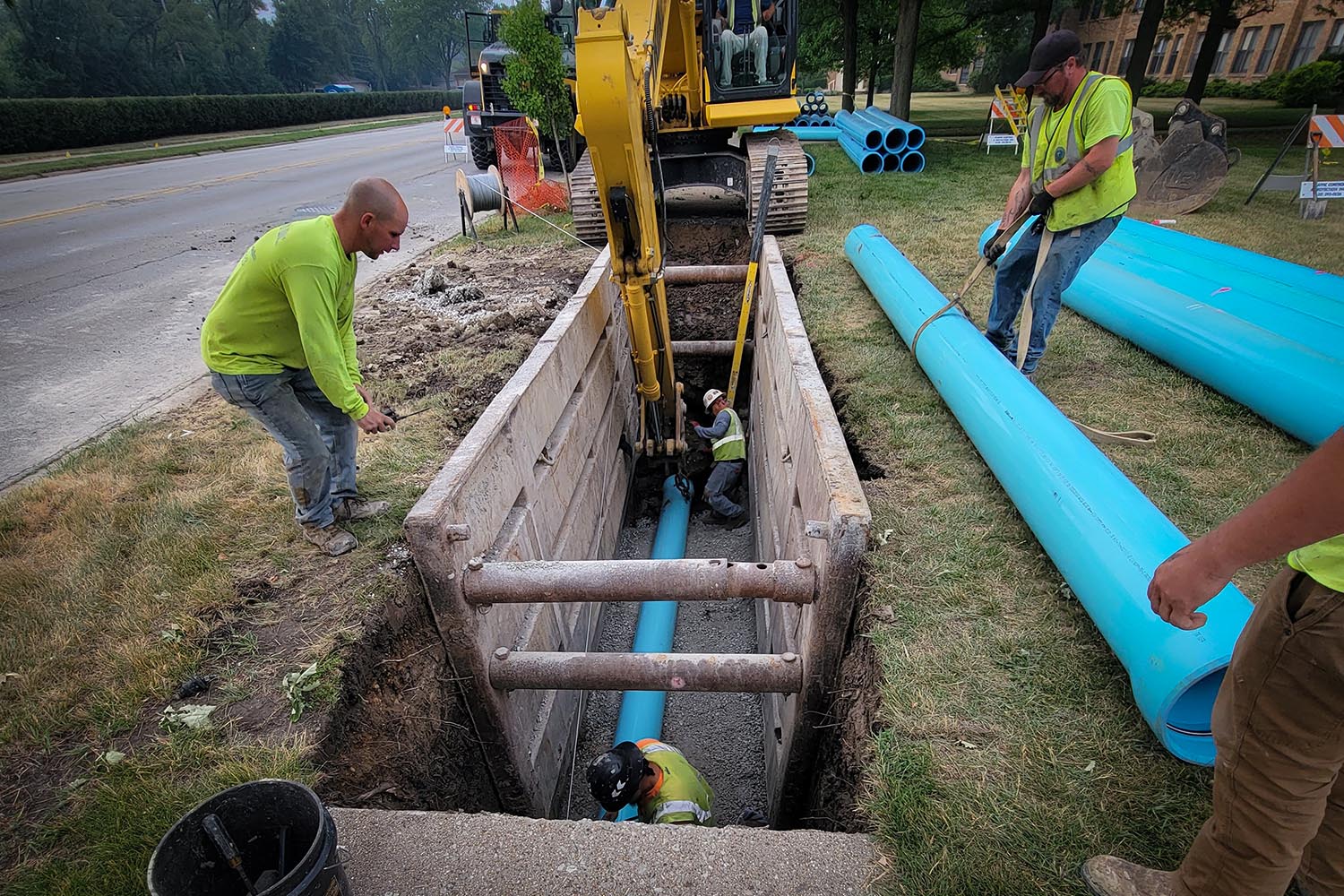 Cumberland Avenue Water Main Installation – Peterson Avenue to Devon ...